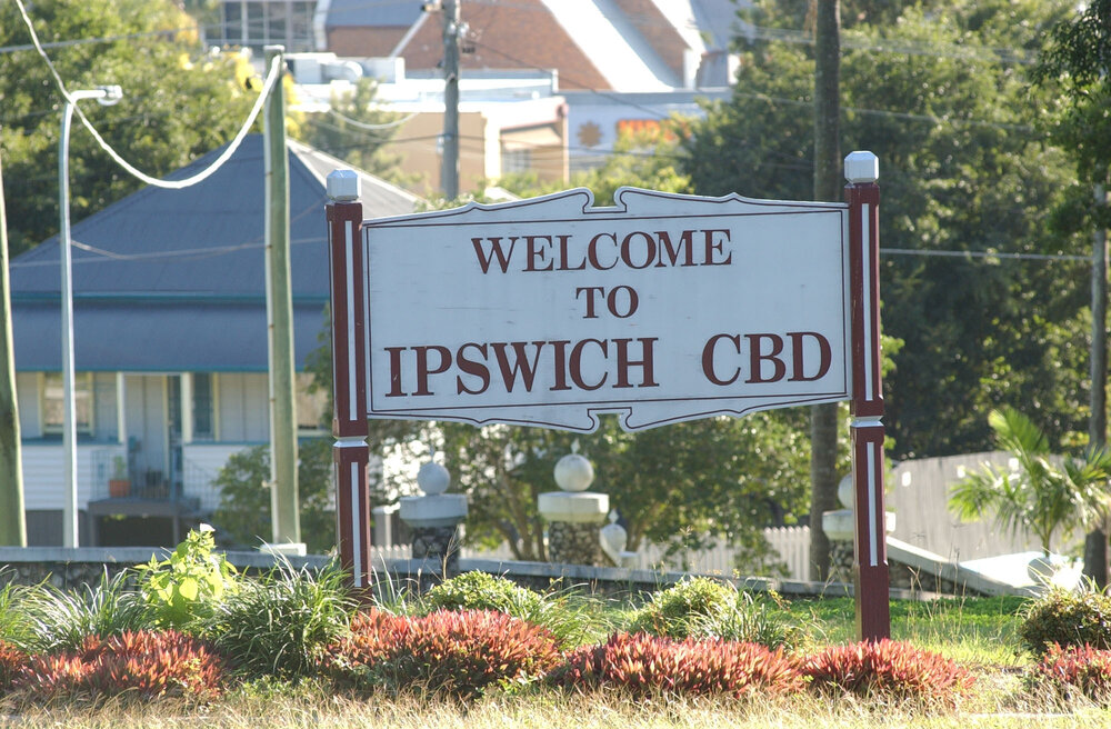 Welcome to Ipswich CBD sign, Ipswich, May 2003 | Picture Ipswich