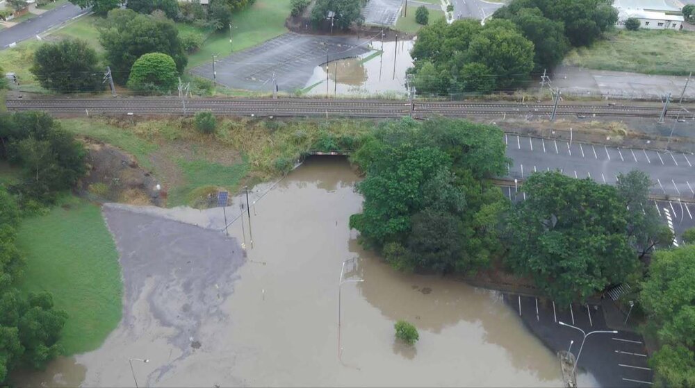 Drone images of the Bremer River in flood, Marsden Parade, Ipswich ...