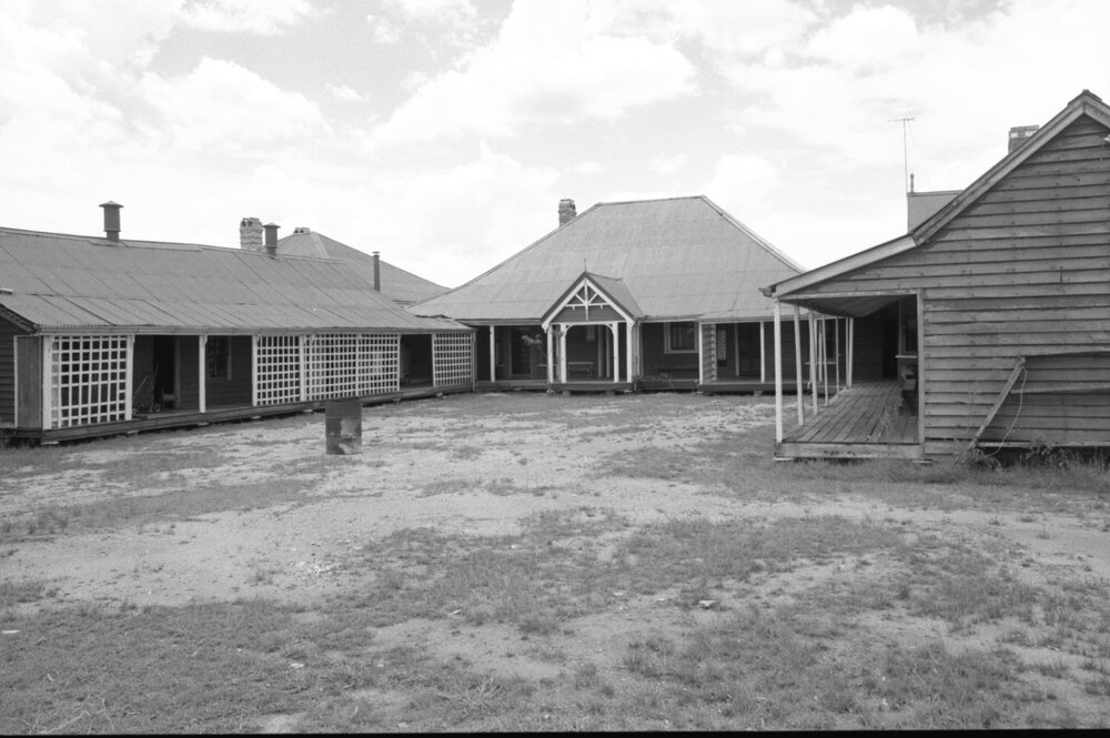 Courtyard of Bellevue Homestead, Coominya, February 1978 | Picture Ipswich